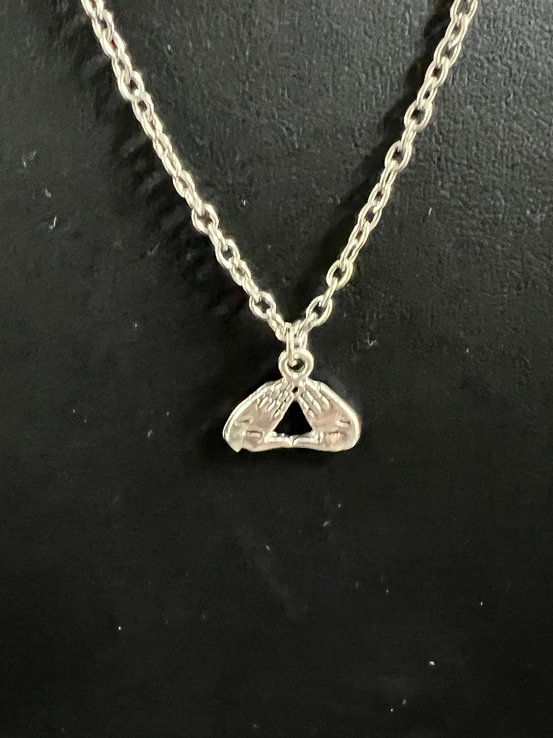 Delta Sigma Theta Hand Sign Necklace – D9 Greeks